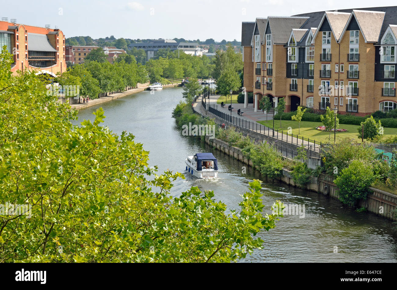 Maidstone, Kent, England. River Medway, new housing and pleasure boat ...