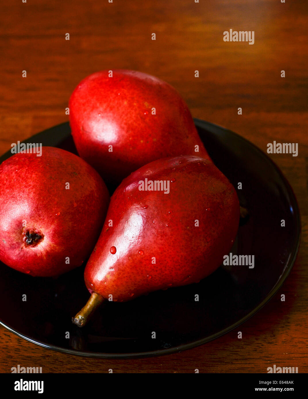 Three fresh pears hi-res stock photography and images - Alamy