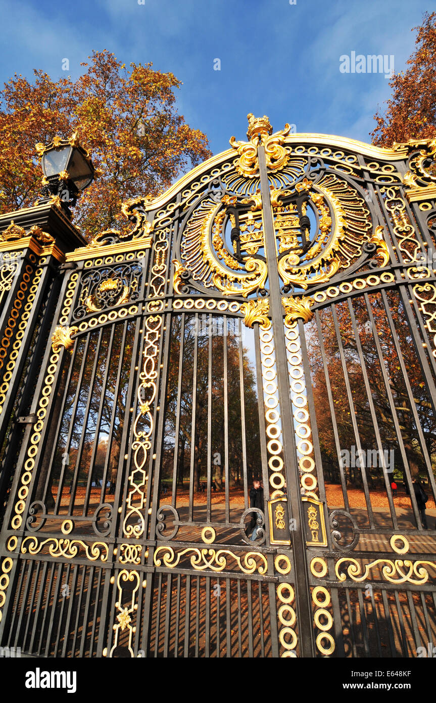 Architectural detail of the Princess Diana's Gate at Buckingham Palace ...