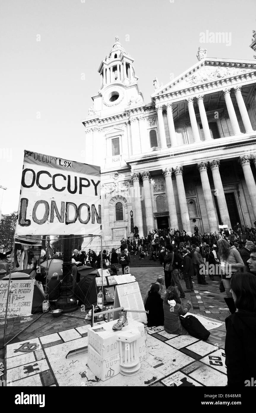 Economic inequality Black and White Stock Photos & Images - Alamy