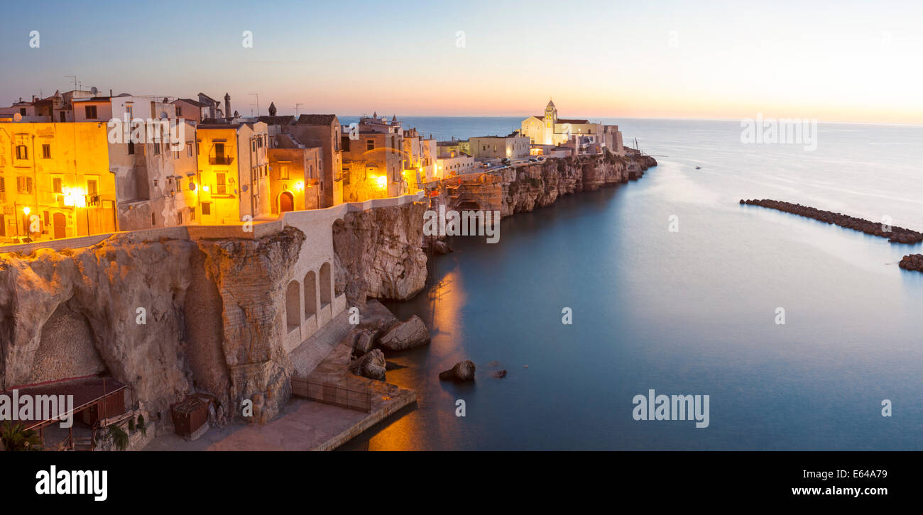 Vieste promontorio del gargano puglia hi-res stock photography and ...