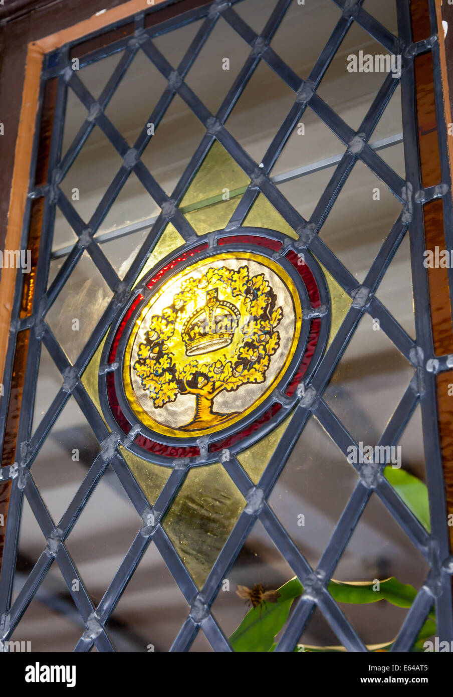 Pub glass window hi-res stock photography and images - Alamy