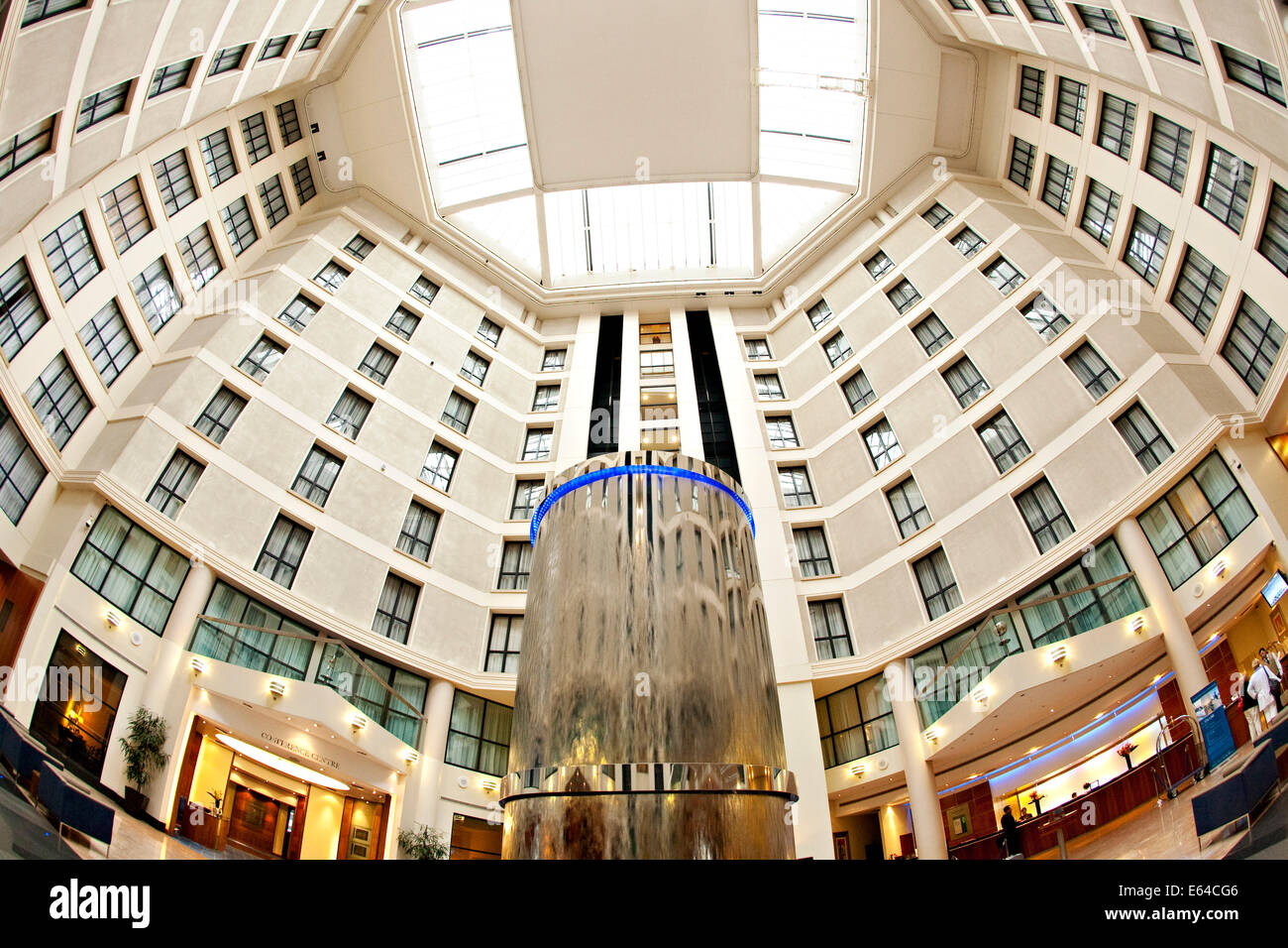 Gatwick Airport Sofitel Hotel, Lounge, Water Feature Stock Photo - Alamy