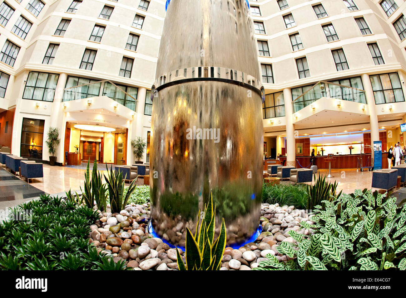 Gatwick Airport Sofitel Hotel, Lounge Water Feature Stock Photo - Alamy