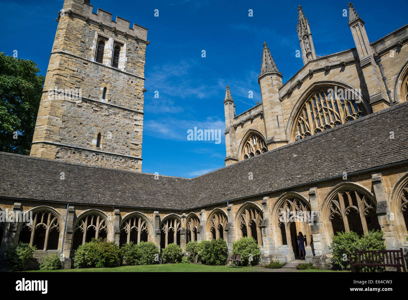 Cloister new college oxford hi-res stock photography and images - Alamy