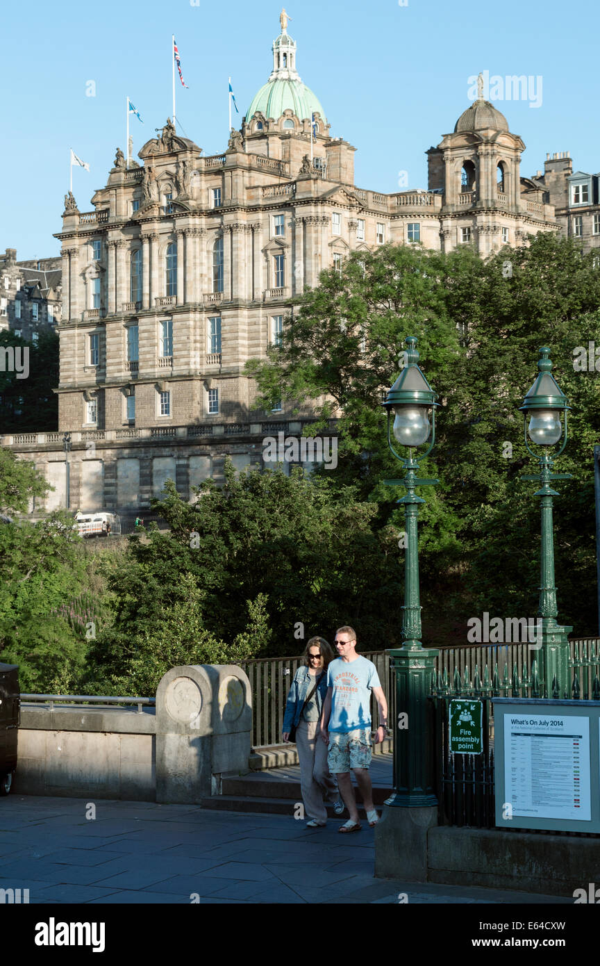 The mound edinburgh hi-res stock photography and images - Alamy