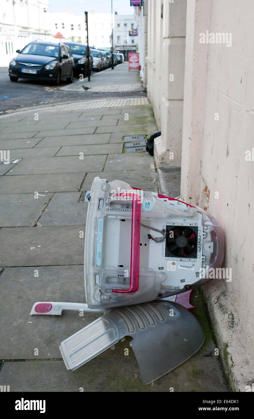 iMac computer thrown away on sidewalk Stock Photo - Alamy
