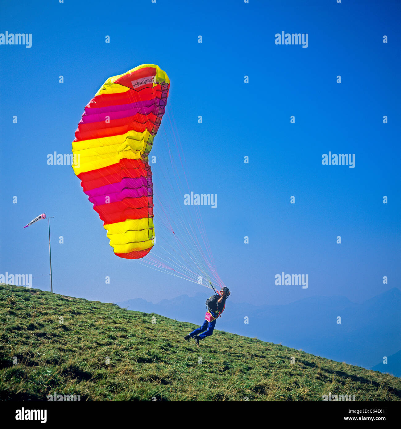 Paraglider taking off slope hi-res stock photography and images - Alamy