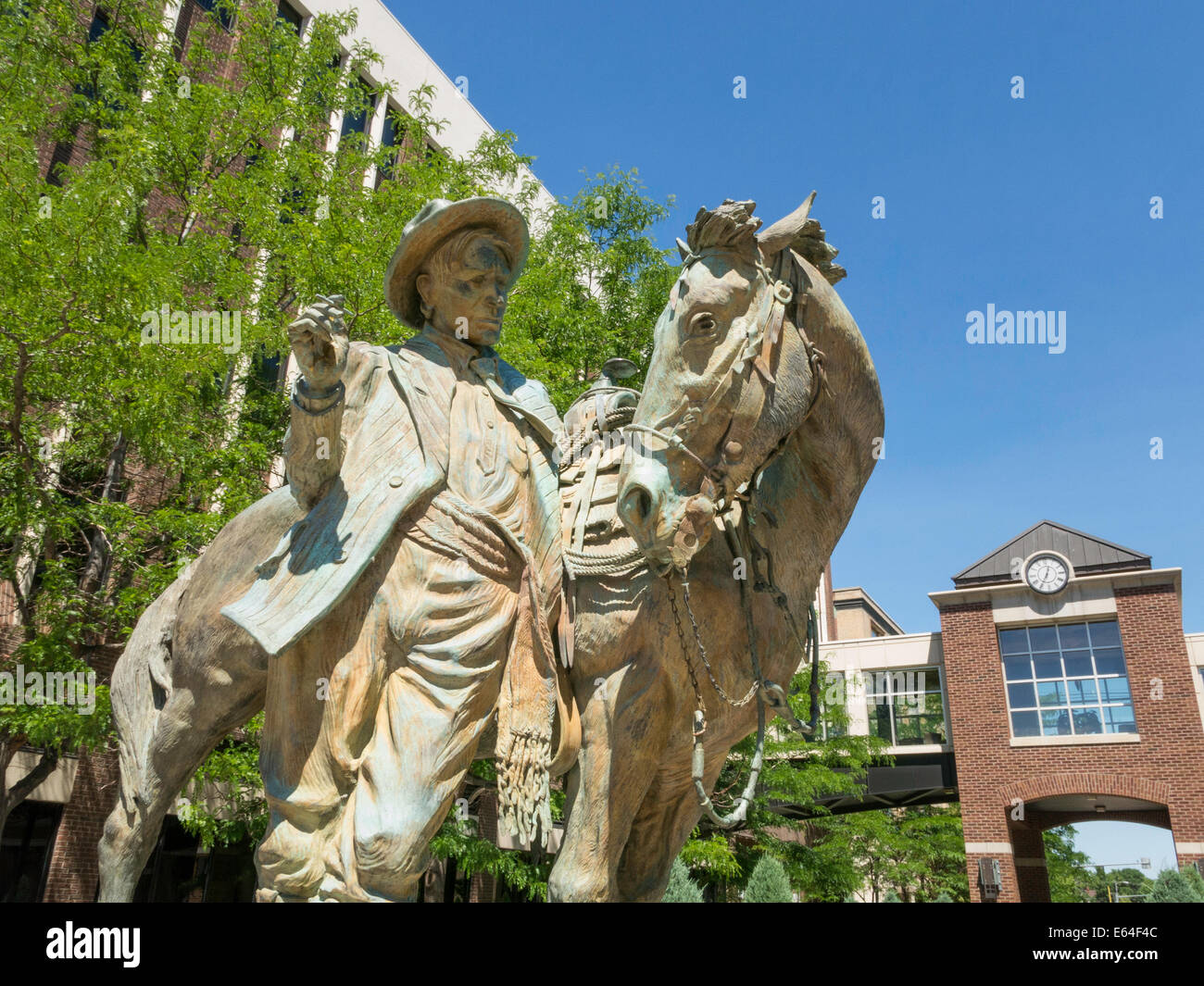 Statue horse monte sculpture hi-res stock photography and images - Alamy