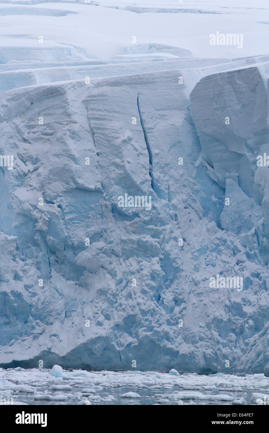 Iceberg ice wall antarctic hi-res stock photography and images - Alamy