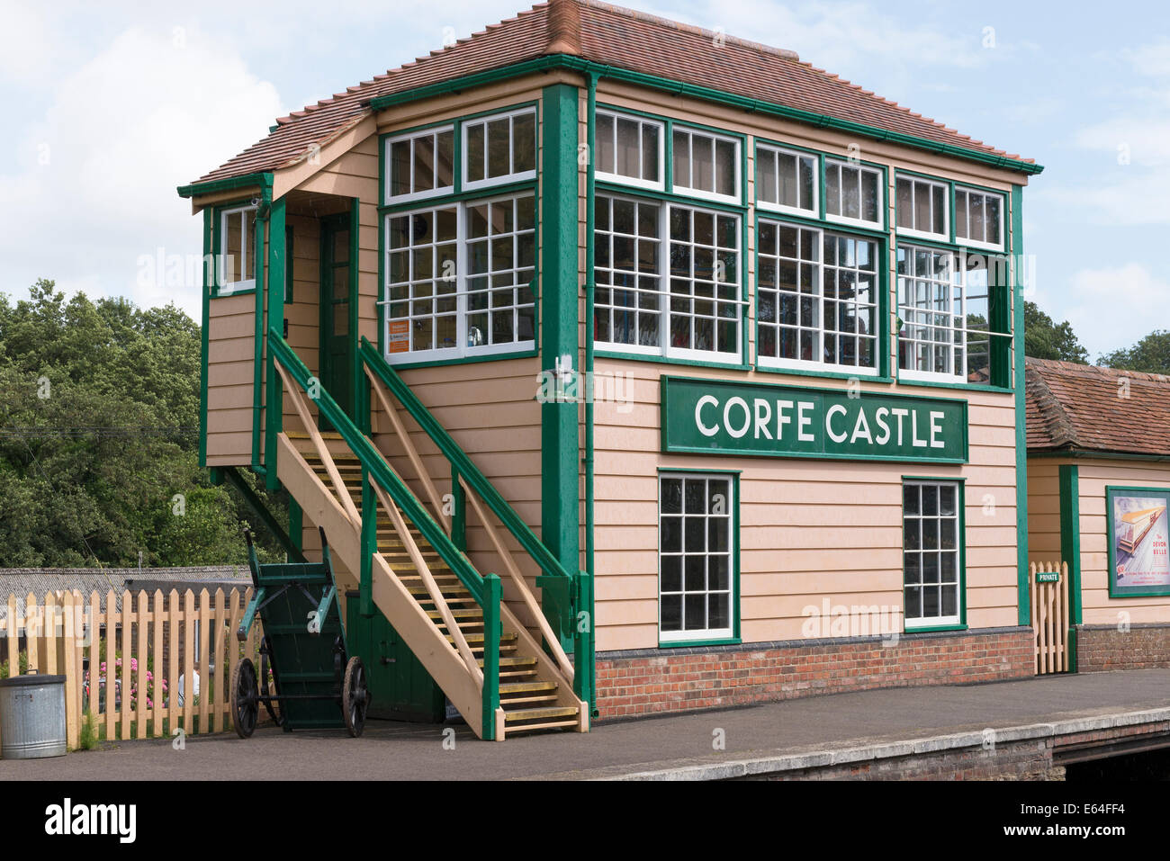 Swanage railway line station hi-res stock photography and images - Alamy