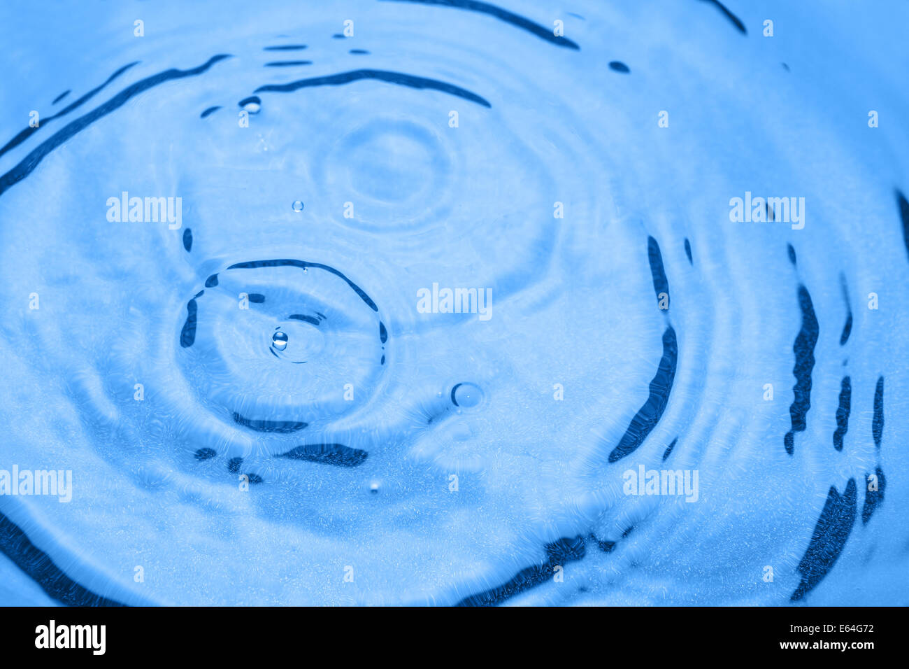 Water droplet above surface hi-res stock photography and images - Alamy