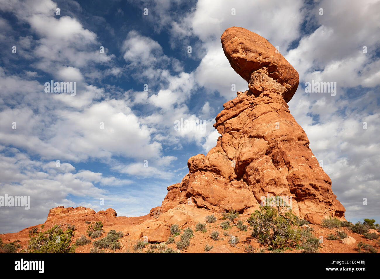 Balanced Rock. Arches National Park, Utah, USA Stock Photo - Alamy
