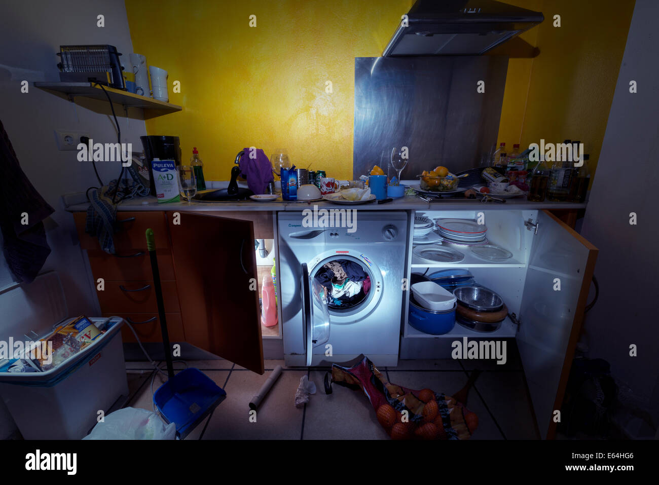 Disaster in the kitchen Stock Photo - Alamy