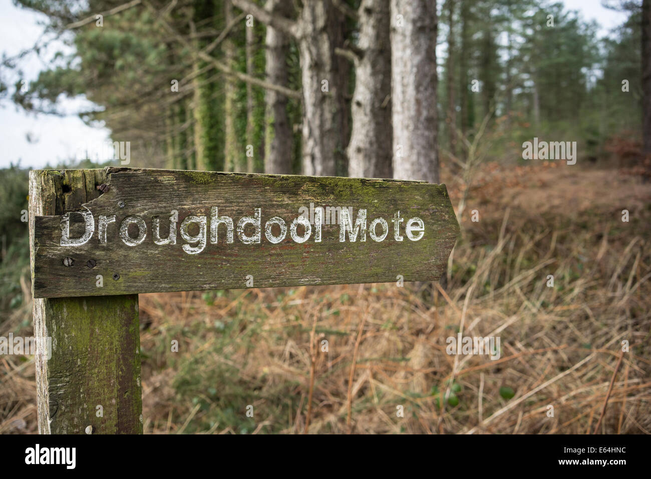 Old Sign for Droughdool ( Drochduil) a Neolithic mound at Dunragit in ...