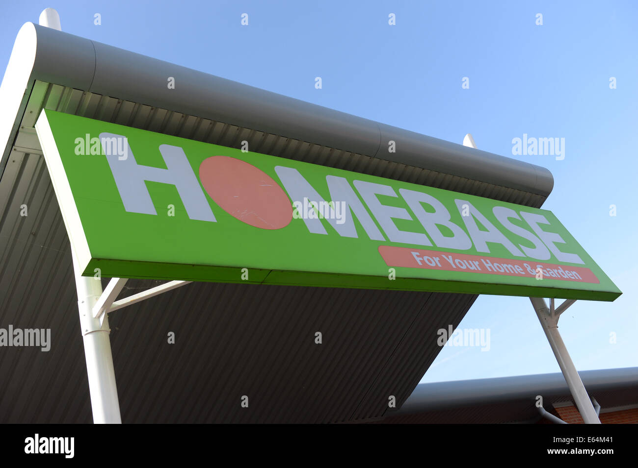 Homebase store sign hi-res stock photography and images - Alamy