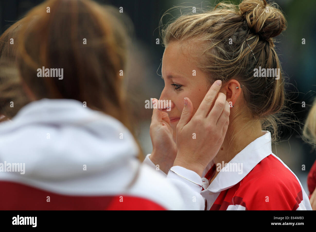 Natalie MELMORE of England v South Africa gets consoled after losing ...