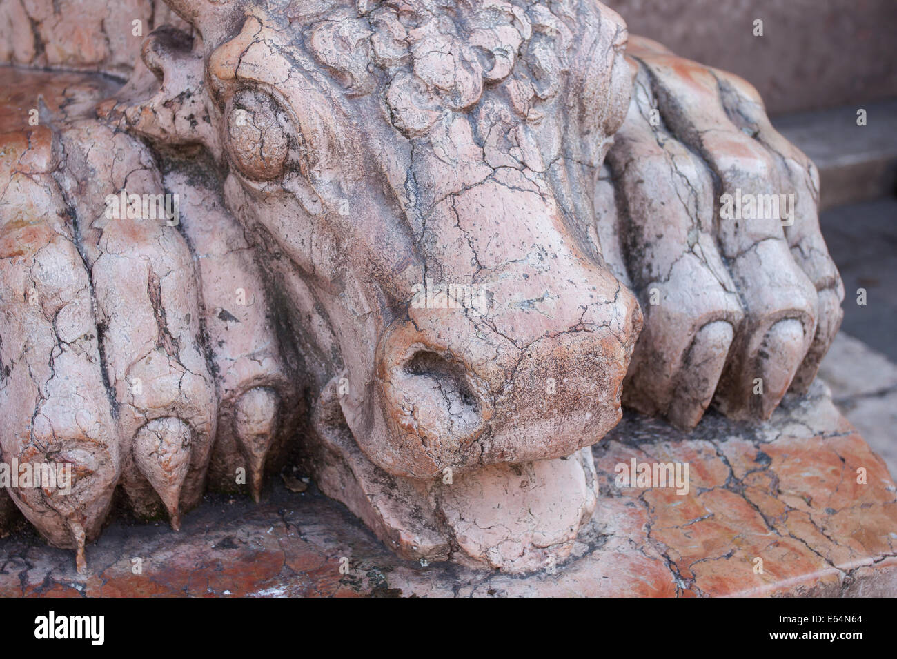 Statue ravenna hi-res stock photography and images - Alamy