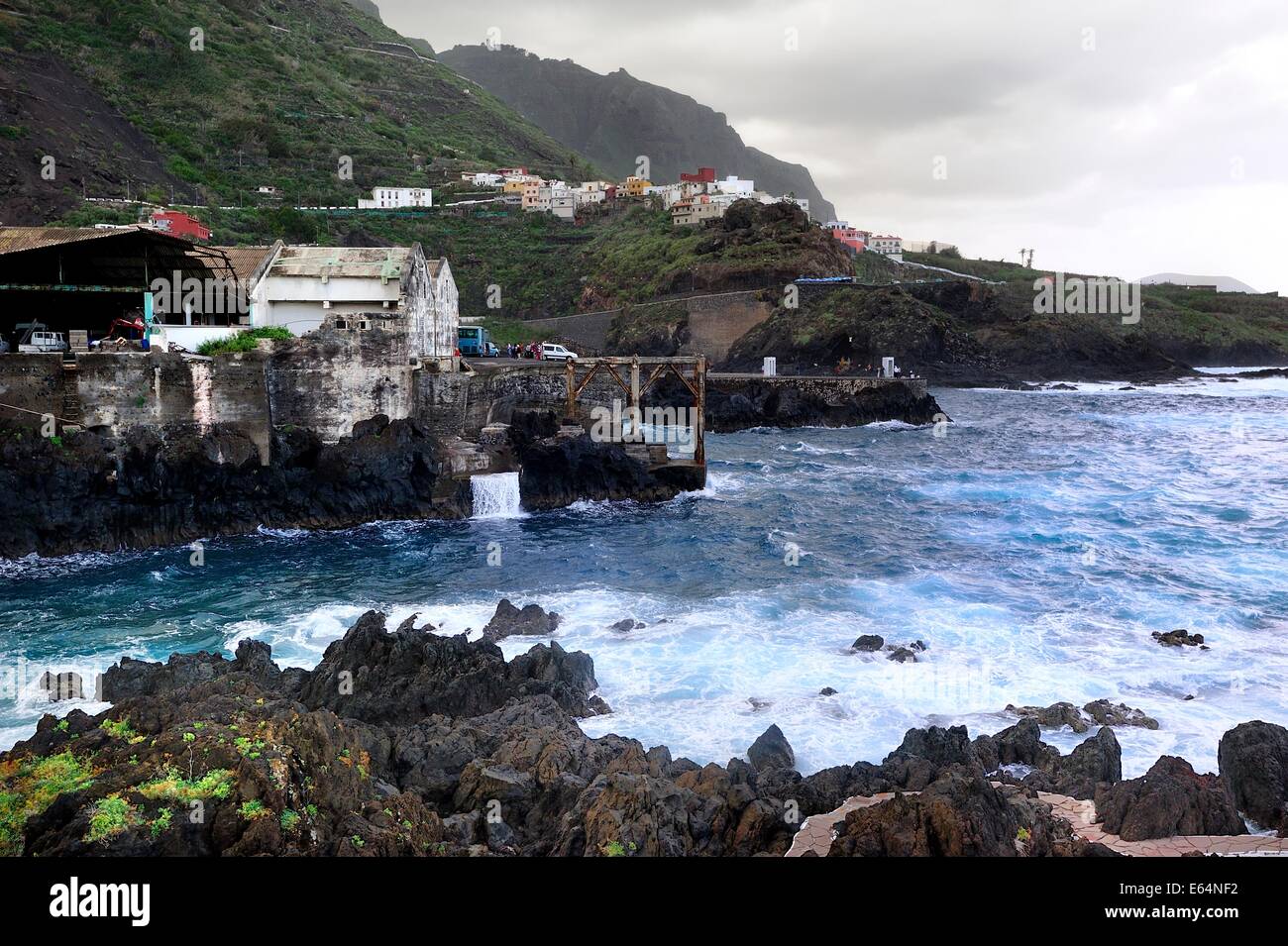 Run down buildings hi-res stock photography and images - Alamy