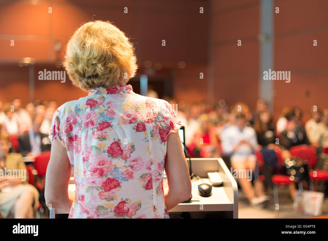 Female lecturer hi-res stock photography and images - Alamy