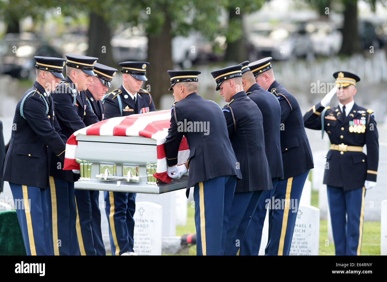 Washington, USA. 14th Aug, 2014. The coffin of U.S. Army Maj. Gen ...