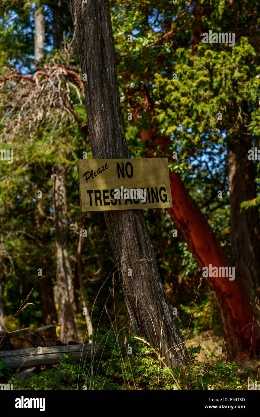 Sign nailed to tree hi-res stock photography and images - Alamy