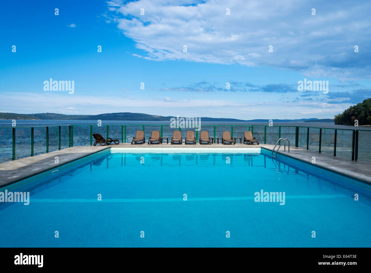 Swimming pool chairs hi-res stock photography and images - Alamy