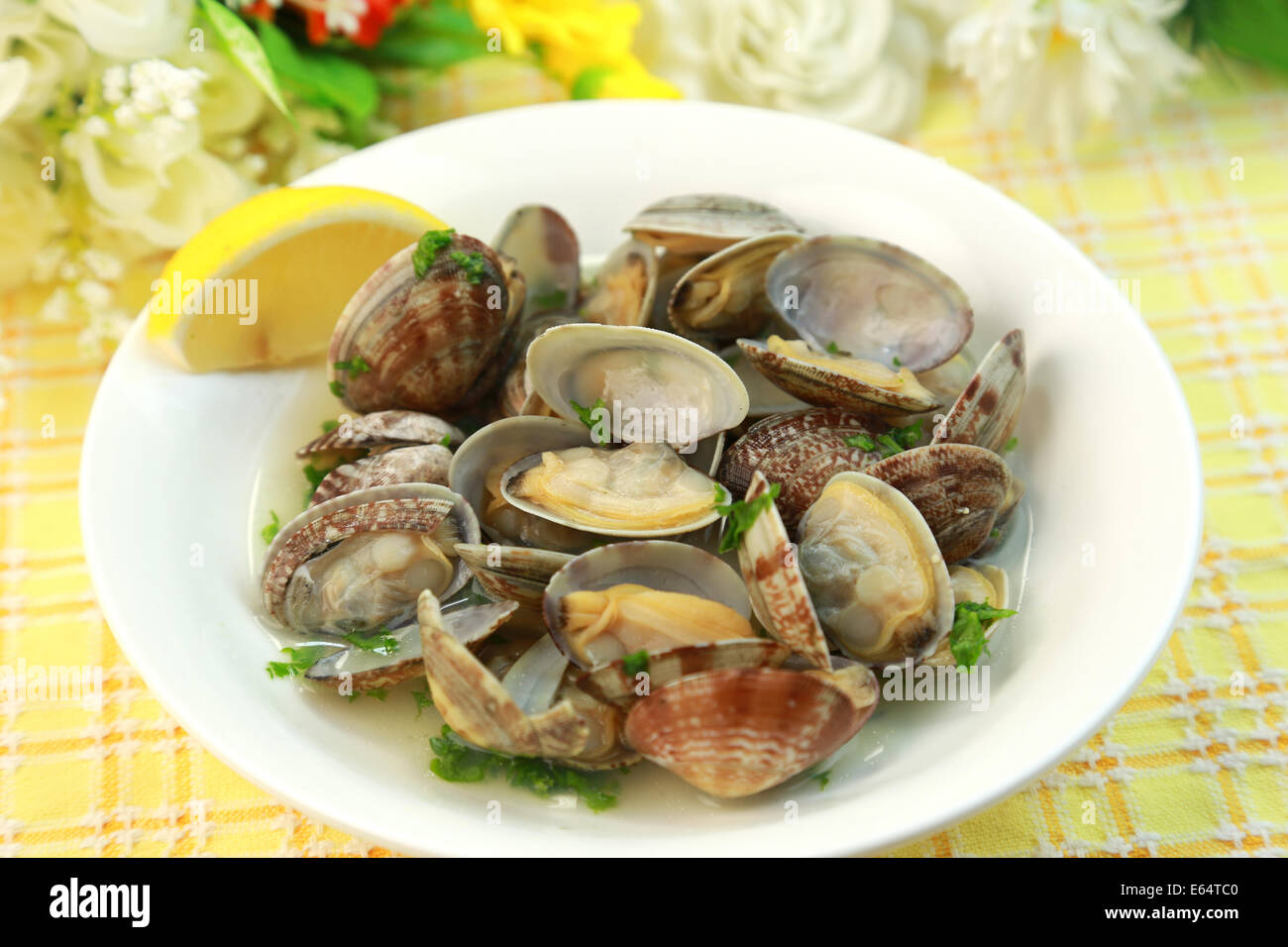 Manila clams hi-res stock photography and images - Alamy