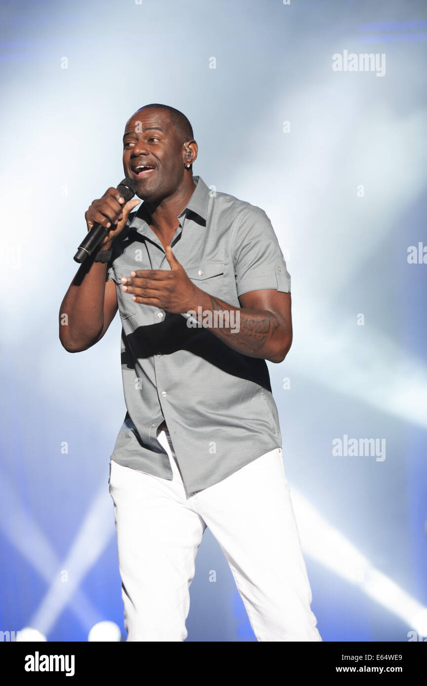 Brian mcknight live hi-res stock photography and images - Alamy