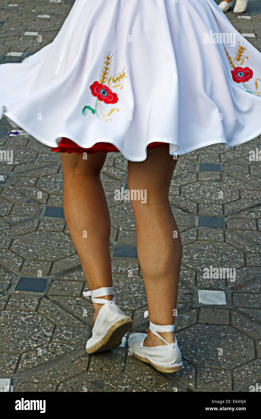 Catalan man in traditional dress hi-res stock photography and images ...