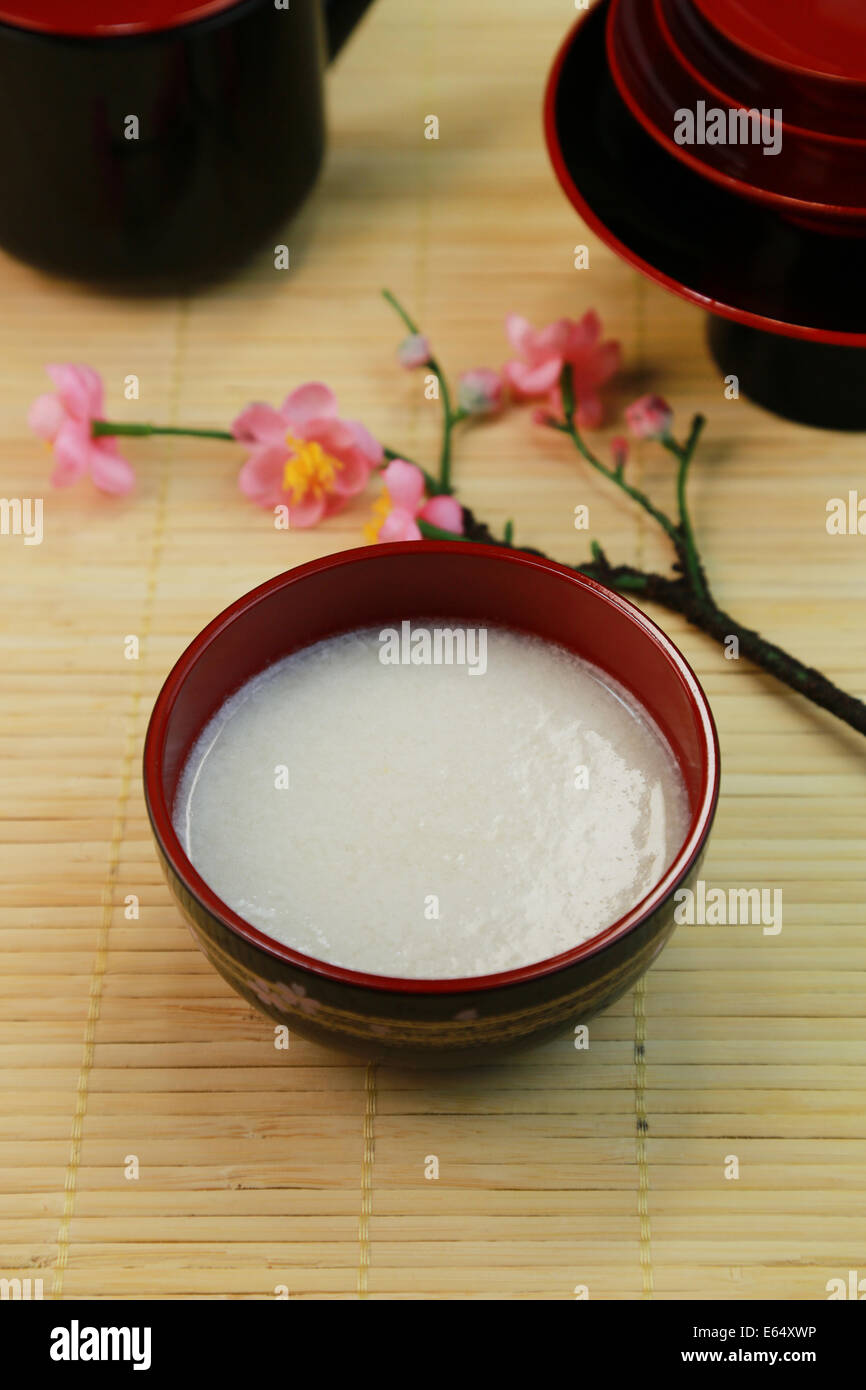 Amazake hi-res stock photography and images - Alamy