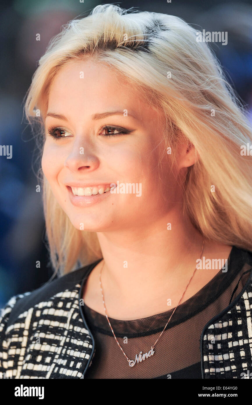 Nina Nesbitt Stock Photos & Nina Nesbitt Stock Images - Alamy