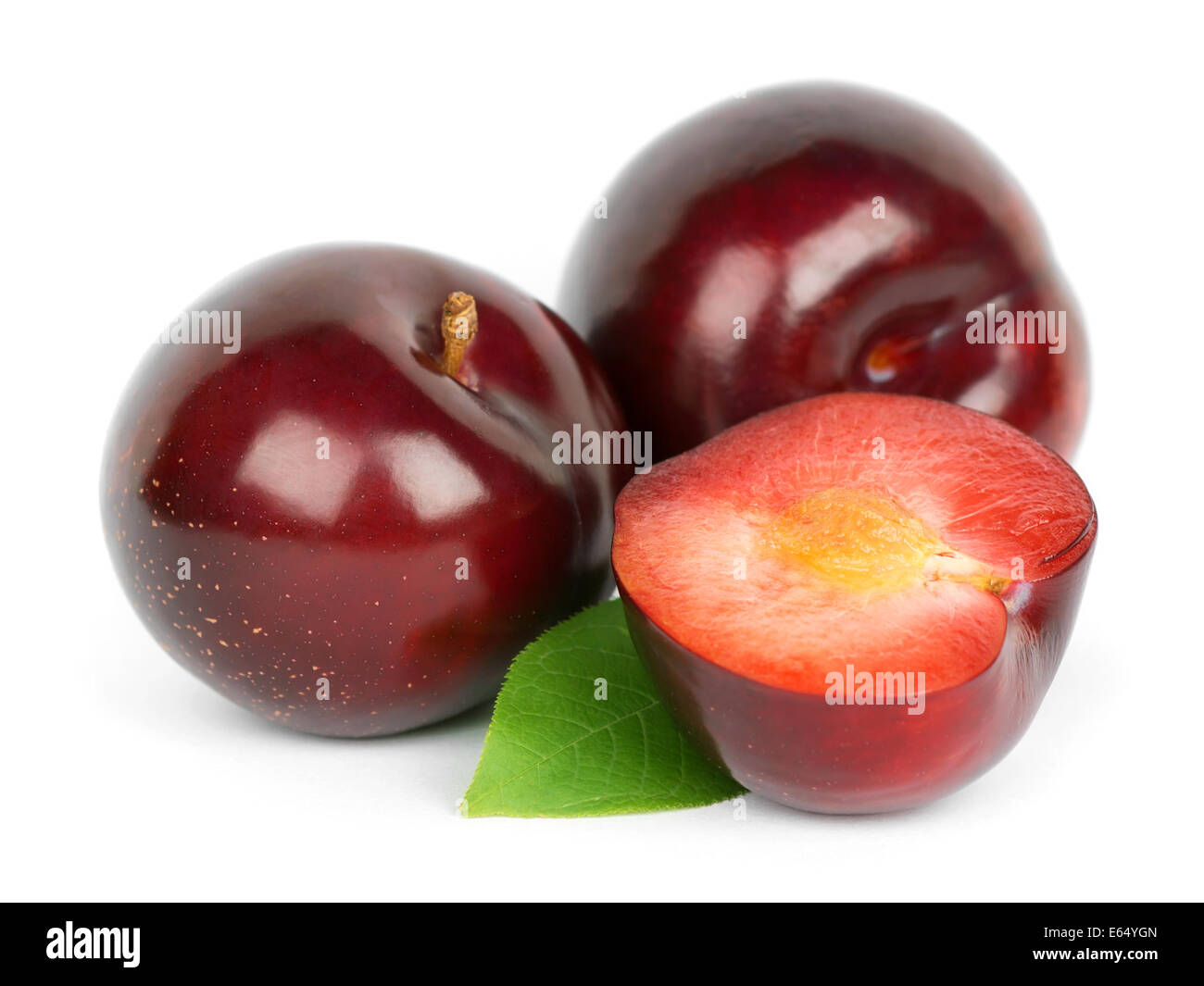 Fresh cut plums hi-res stock photography and images - Alamy