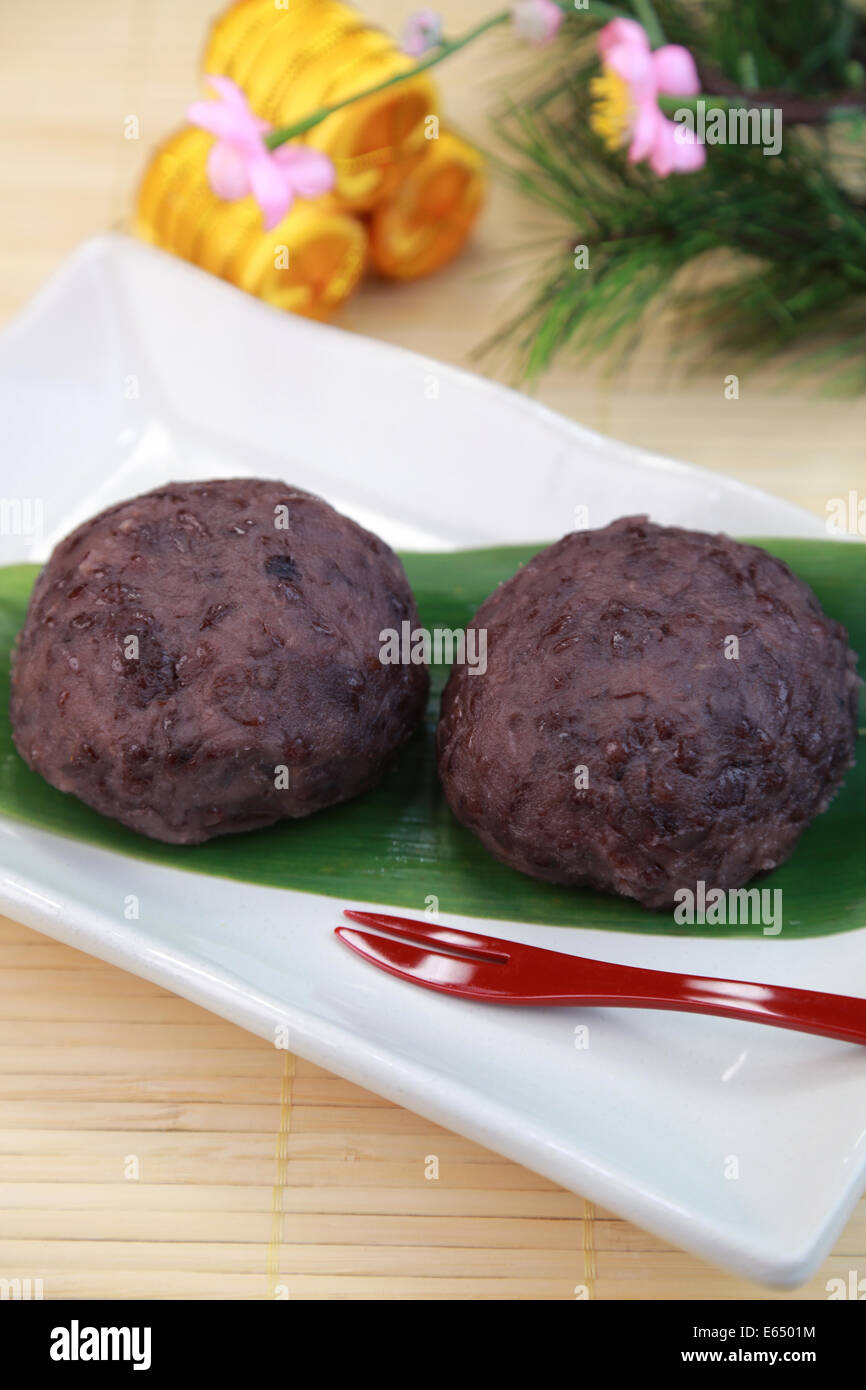 Botamochi (Japanese sweet rice ball Stock Photo - Alamy