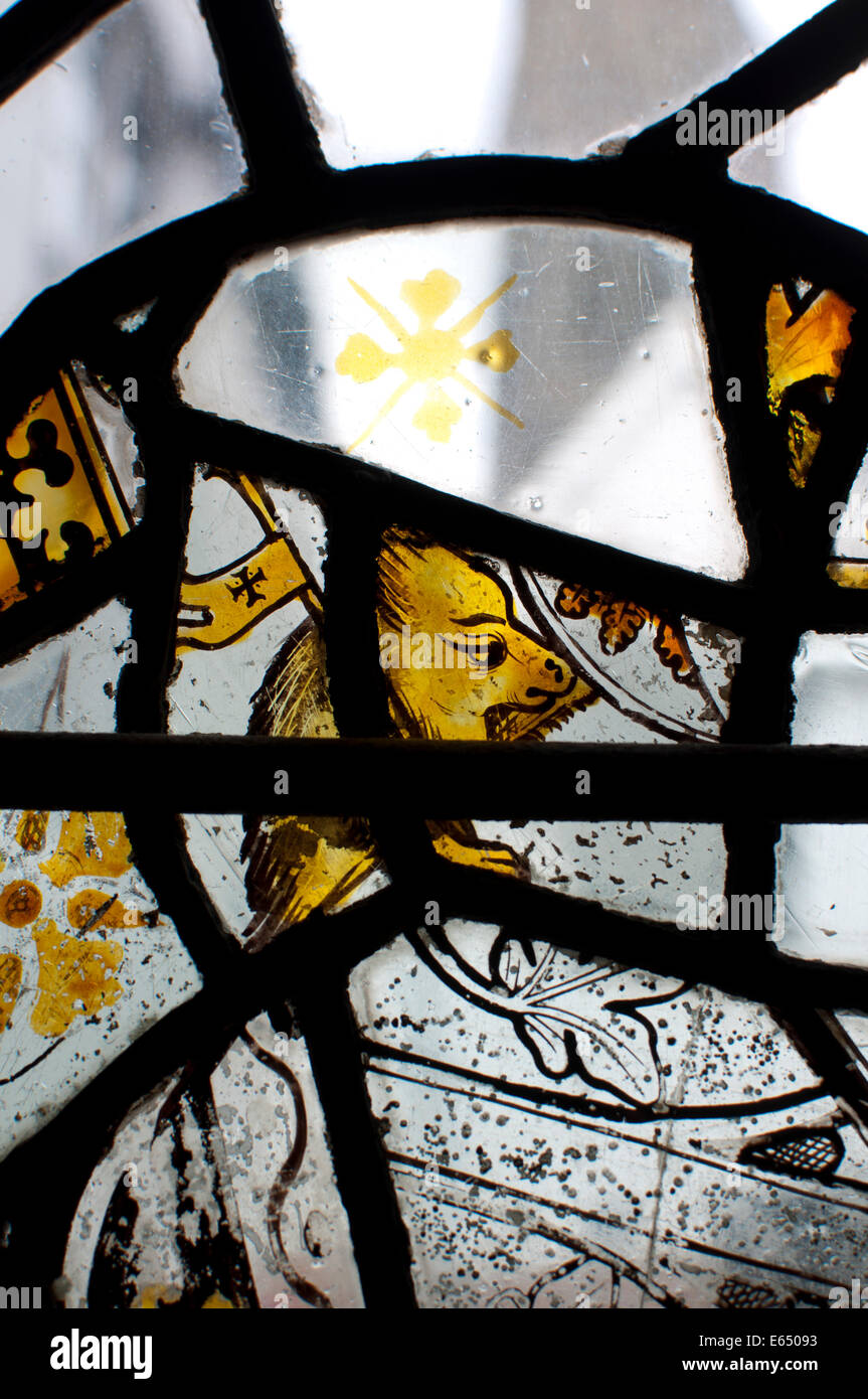 Medieval stained glass hi-res stock photography and images - Alamy