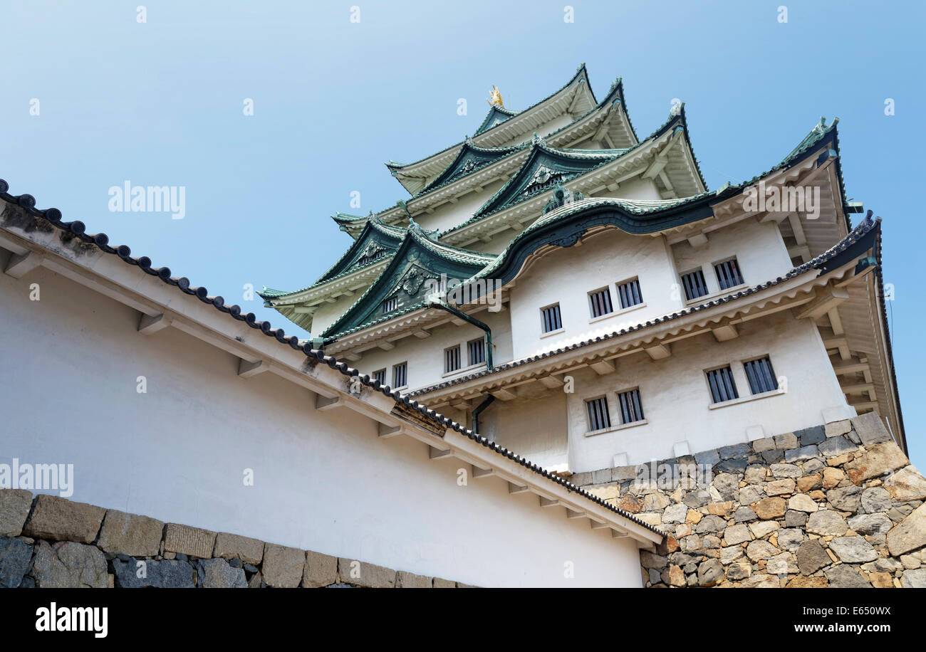 Nagoya castle atop with golden tiger fish head pair called "King Cha ...