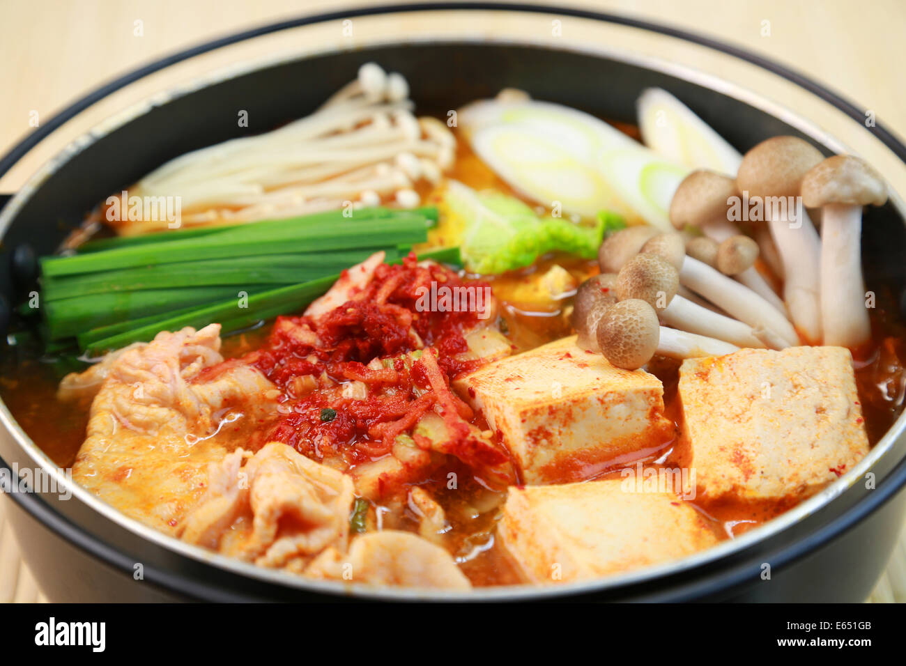 Kimchi jjigae hi-res stock photography and images - Alamy