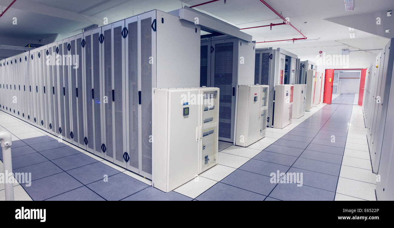 Empty hallway of server towers Stock Photo - Alamy