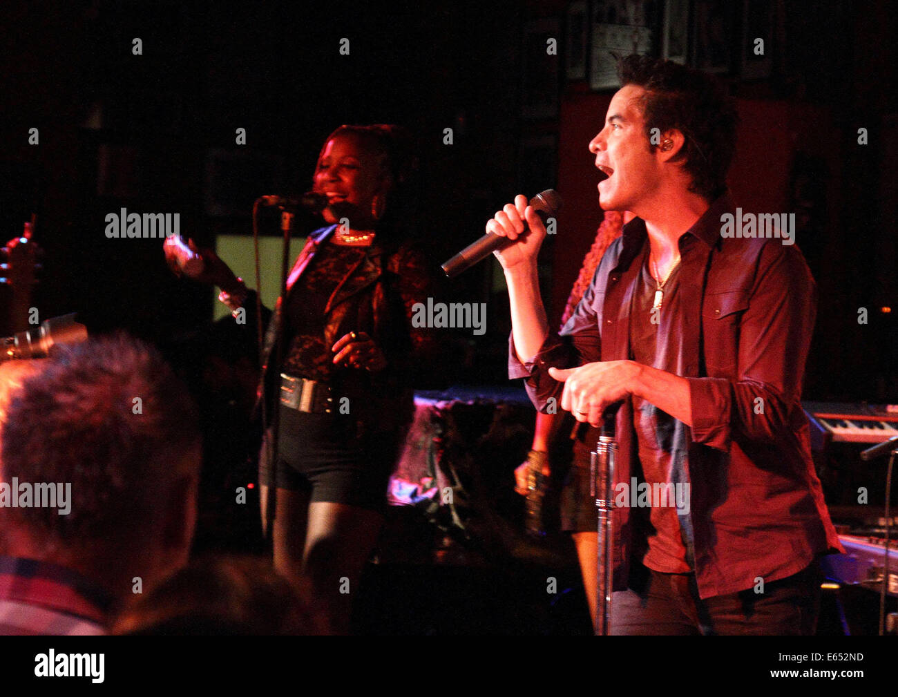 100 club london band hi-res stock photography and images - Alamy