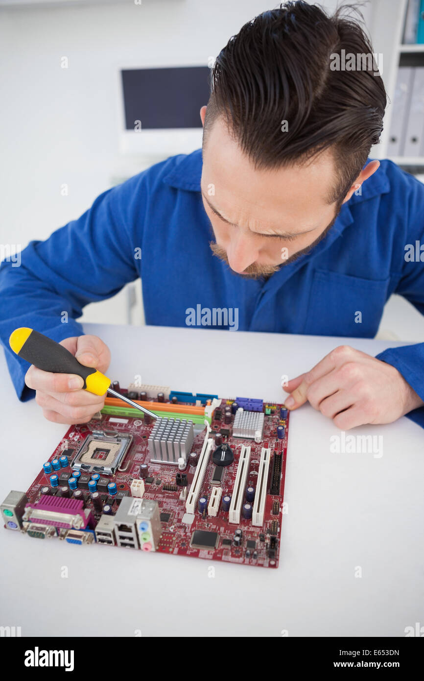 Engineer looking problem on motherboard hi-res stock photography and images - Alamy