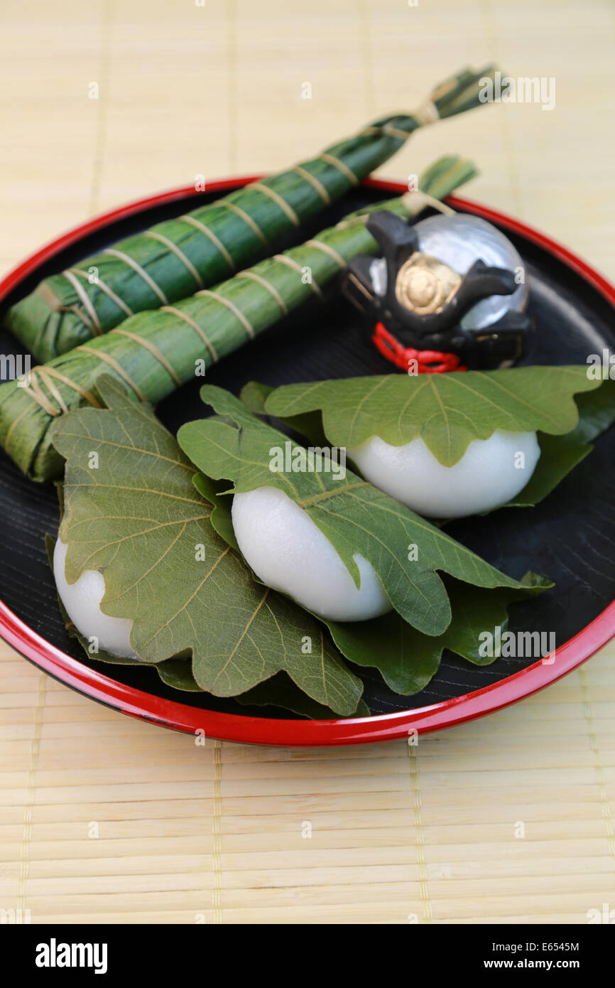 Oak leaf rice cake hi-res stock photography and images - Alamy