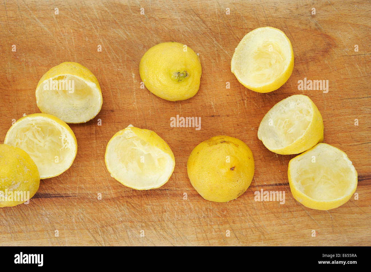 Squeezed lemon hi-res stock photography and images - Alamy
