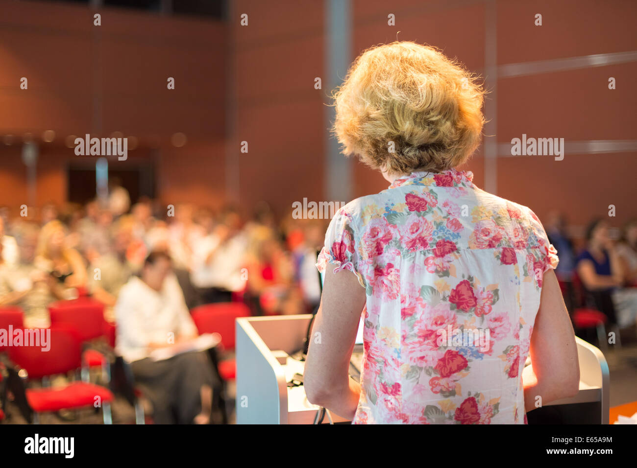 Female lecturer hi-res stock photography and images - Alamy