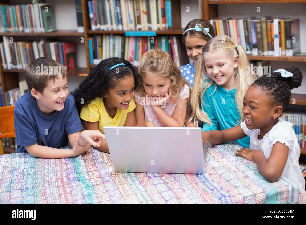Pupils laptop learning together class hi-res stock photography and ...