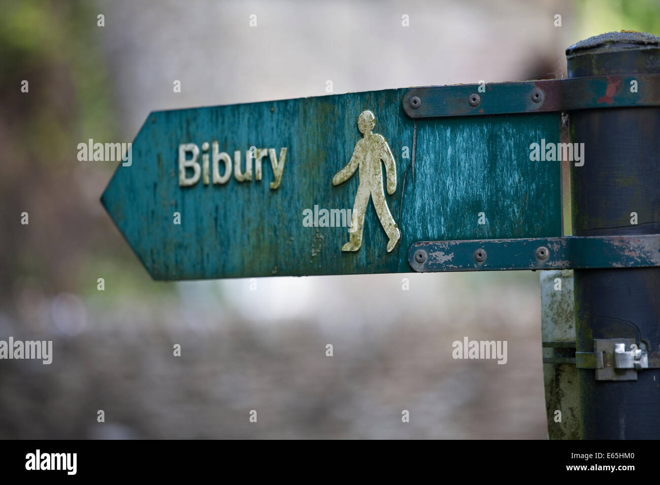 Bibury road hi-res stock photography and images - Alamy