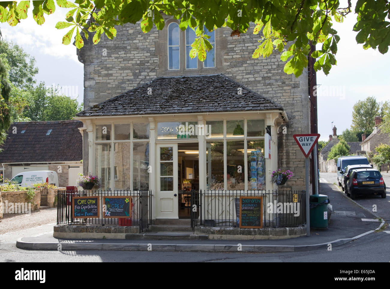 combe village shop Stock Photo - Alamy