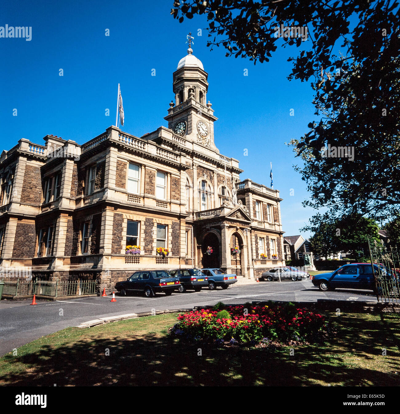 Llanelli town centre hi-res stock photography and images - Alamy
