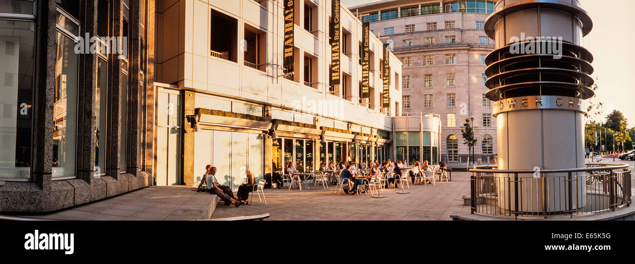 Cafe Culture, The Friary, Central Cardiff Stock Photo - Alamy