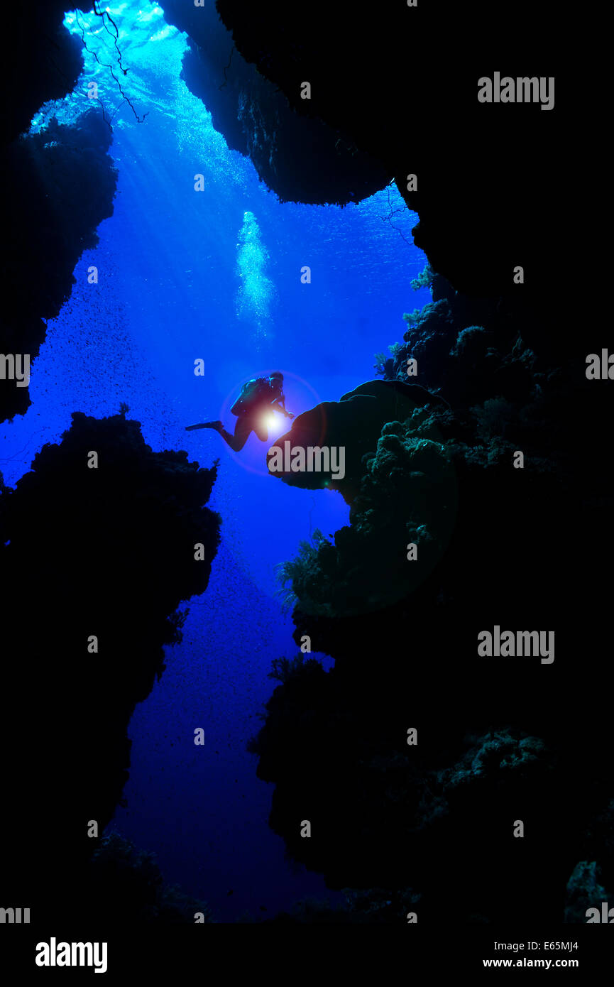 Cave diver diving hi-res stock photography and images - Alamy