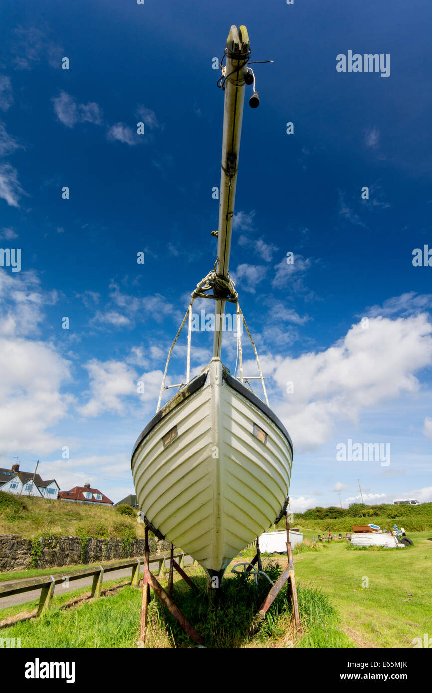 Clinker built boat hi-res stock photography and images - Alamy